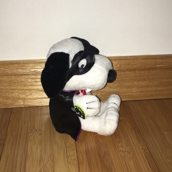 Hallmark | Toys | Nwt Hallmark Halloween Vampire Snoopy Plush | Poshmark